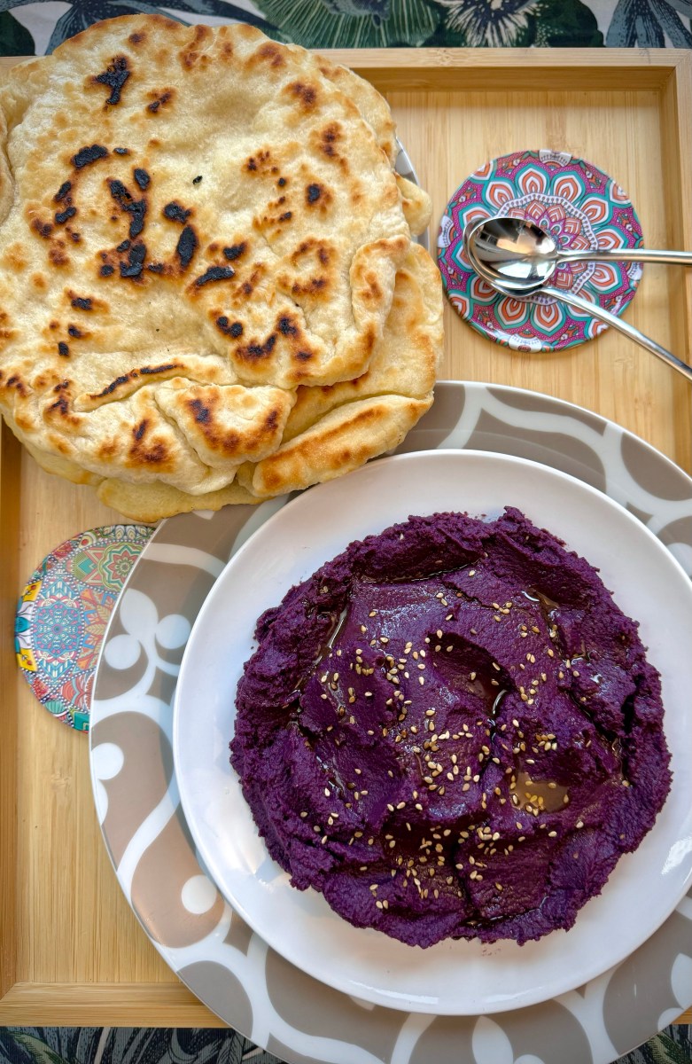 Hummus alle Carote Viola con Pita greca – la patata viola
